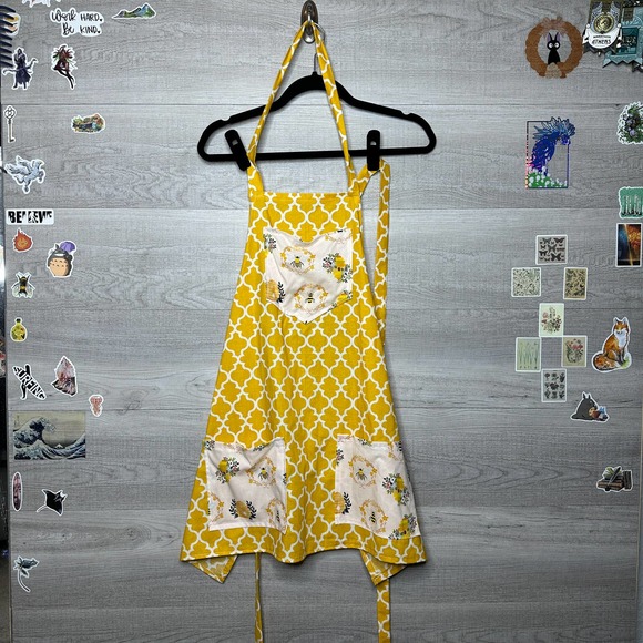 Handmade | Kitchen | Handmade Bee And Bee Hive Apron | Poshmark